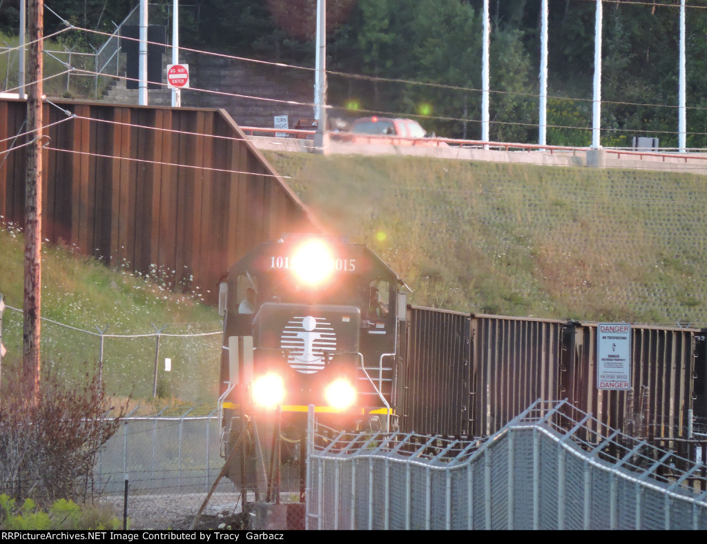 Front shot of IC 1015